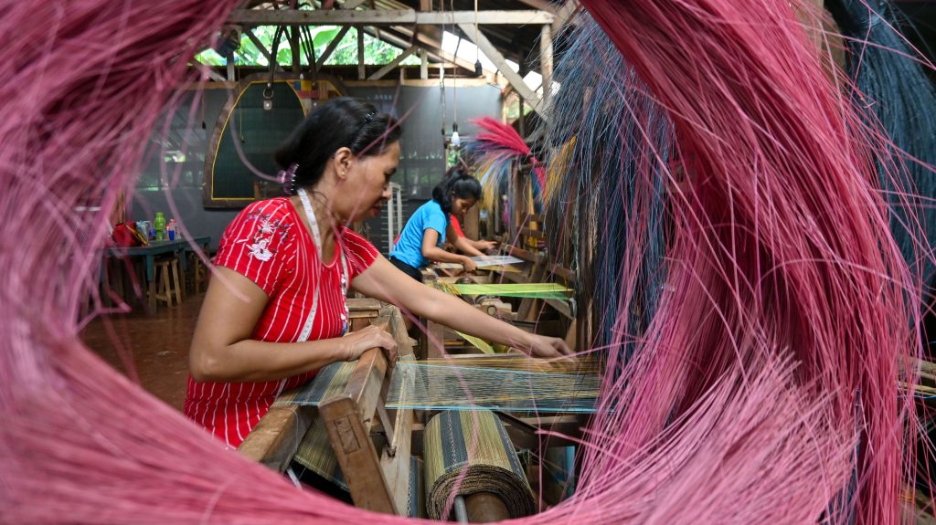 Binuatan Creations – Crown Hotel Palawan at Harbour Springs